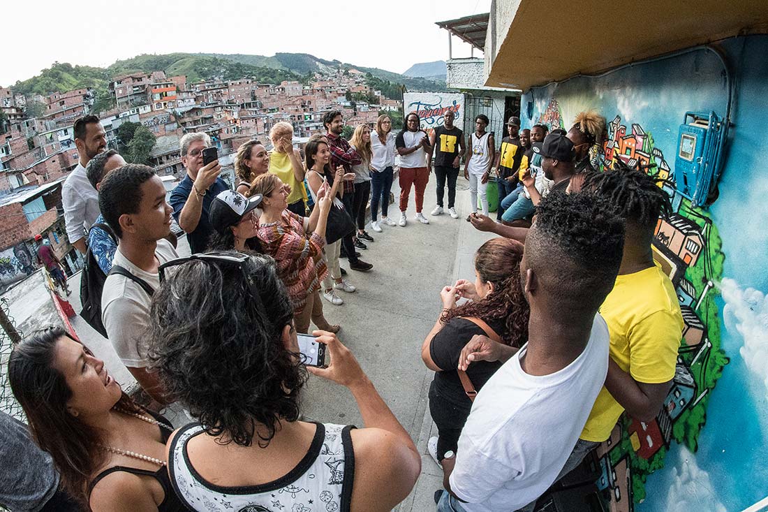 Comuna 13 turismo medellin 60 foto - Elijoviajar.com